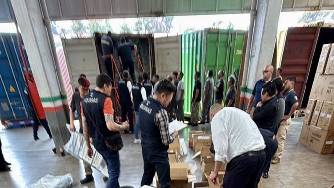 Aduana de México confiscó contenedores con mercancía China